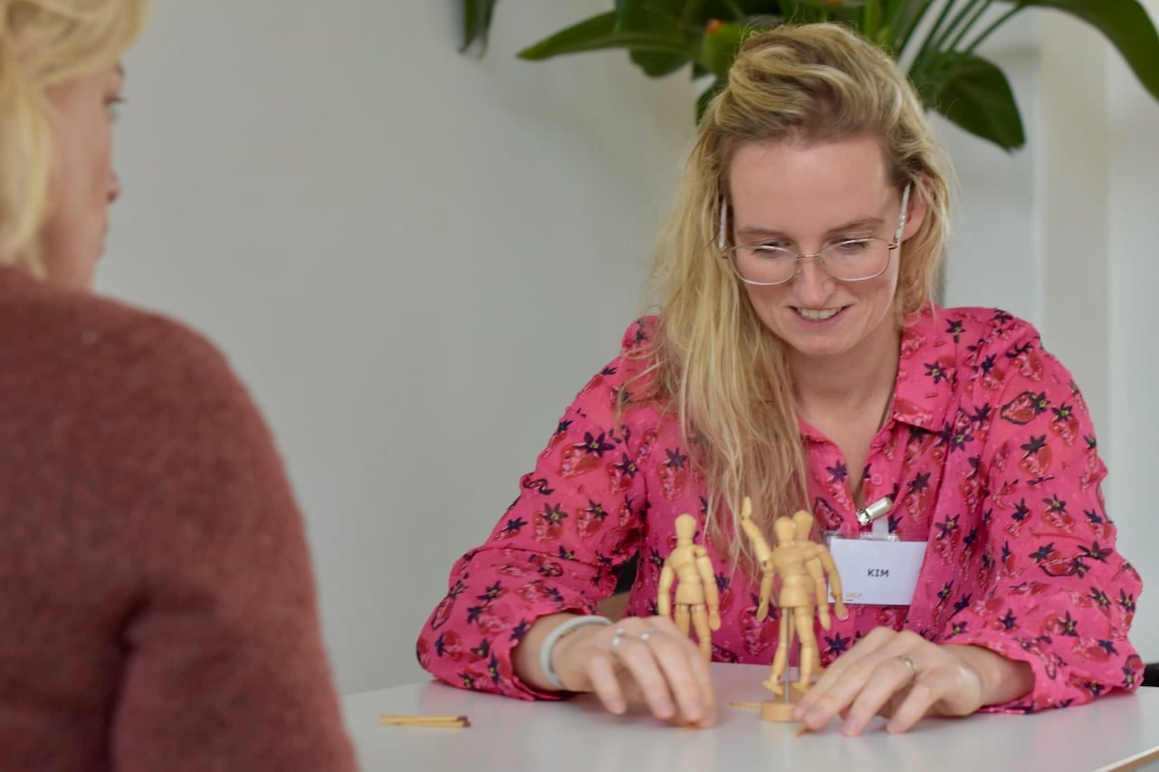 Basisopleiding Familieopstellingen volg je bij UNLP